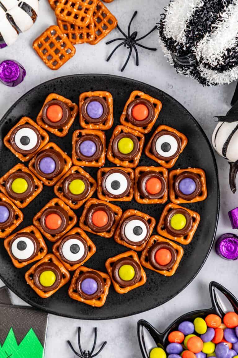 Easy Halloween Rolo Pretzels