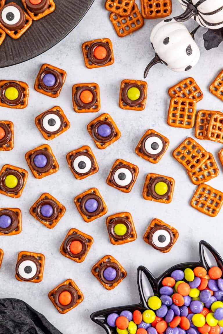 Easy Halloween Rolo Pretzels